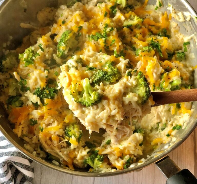 Creamy Chicken & Broccoli Rice Casserole (One-Pot Meal) - The Menu Maid
